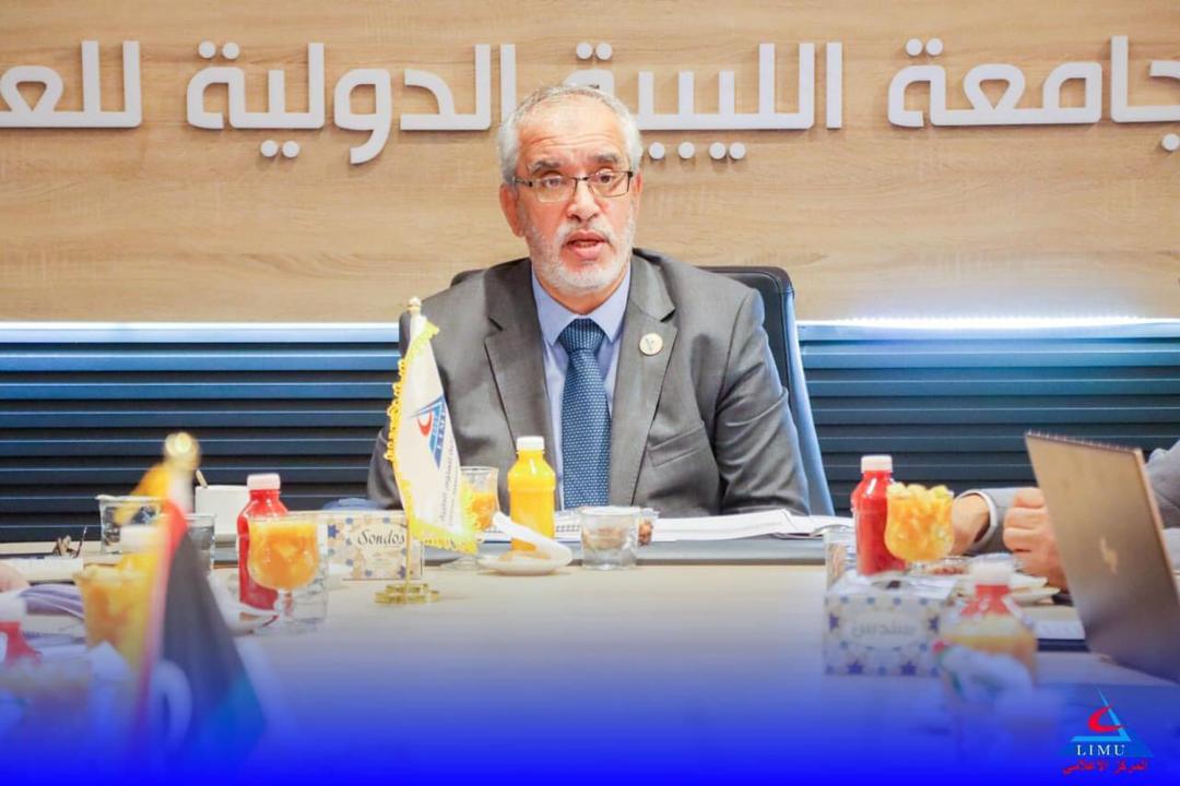 University President Heads Council Meeting: The near future will ...